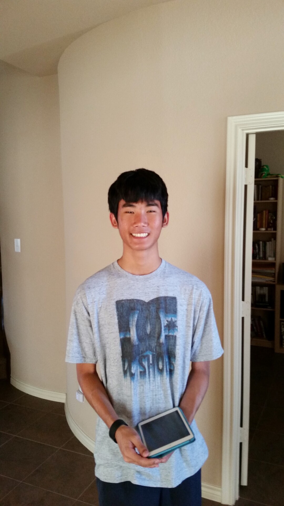 Meet Tong - James Nunn